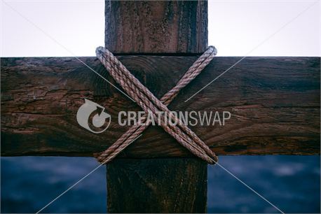 Media - Center of cross | CreationSwap
